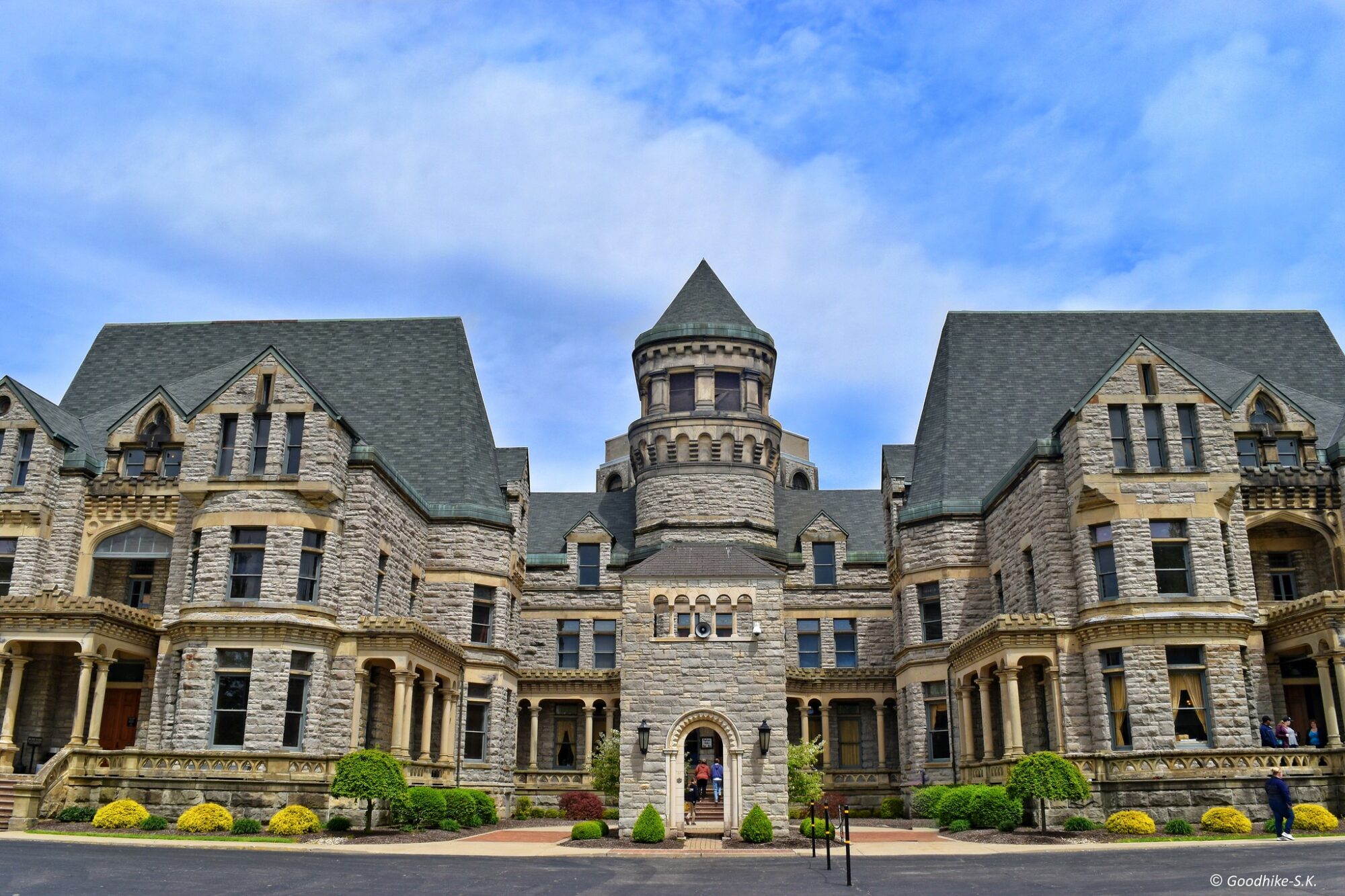 Nashville and Memphis. TN - TLC Tours